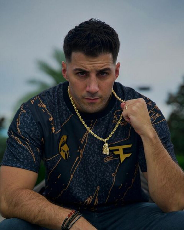 50 Most Handsome Gamers Around The World - Hood MWR