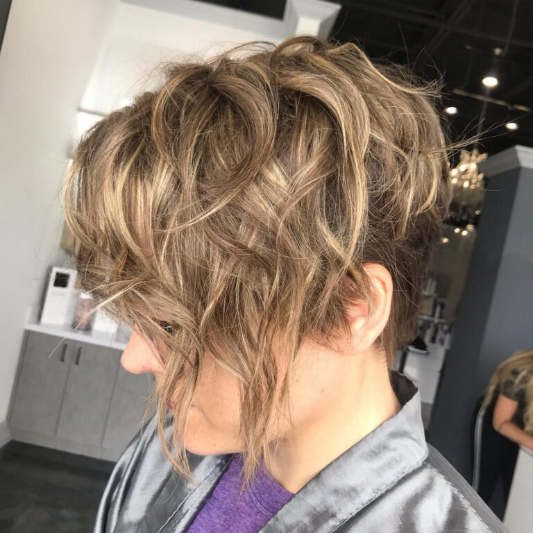 35 Beautiful Short Fluffy Hair For Women That Are Trending Now - Hood MWR