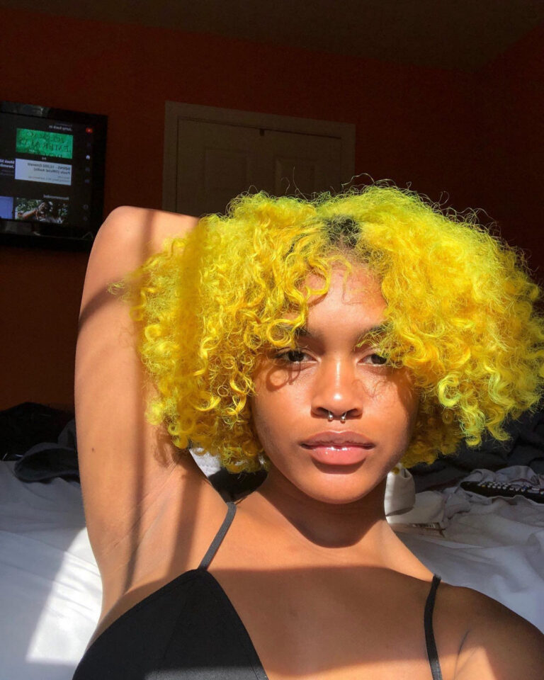 35 Hair Colors for Dark Skin That Are Beautiful and Bold