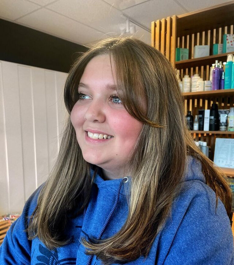 65 Flattering Bangs for Round Faces: Face-Framing Perfection - Hood MWR