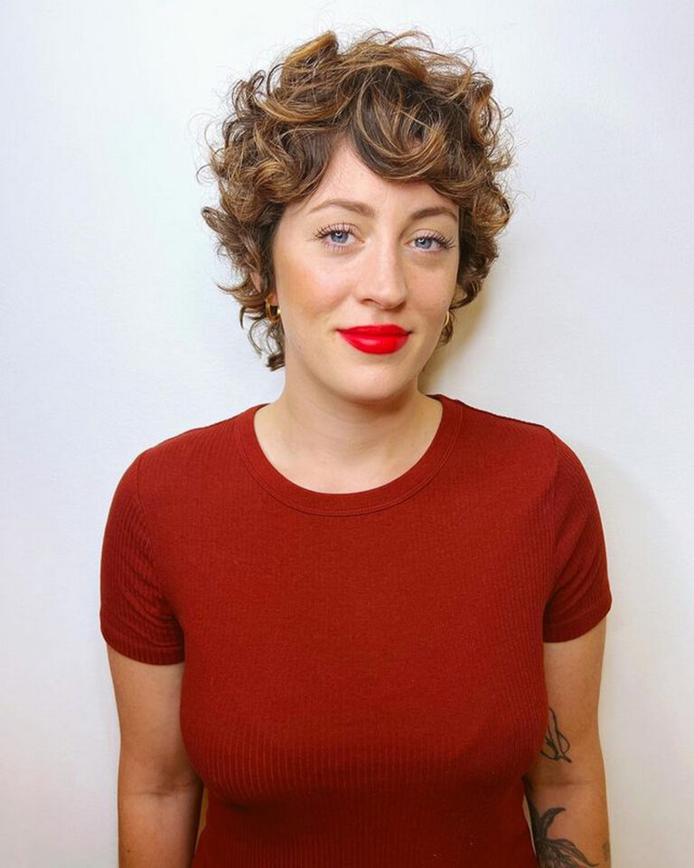 52 Flattering Curly Pixie Cut Ideas for All Face Shapes - Hood MWR