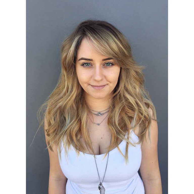 65 Flattering Bangs for Round Faces: Face-Framing Perfection - Hood MWR