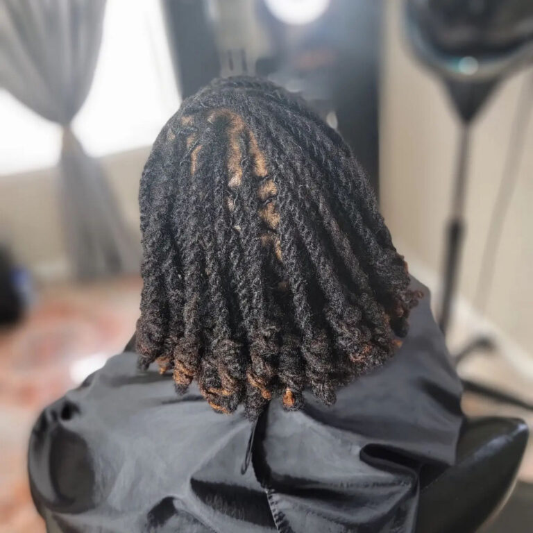 36 Short Dreads Hairstyles For Women of All Ages - Hood MWR