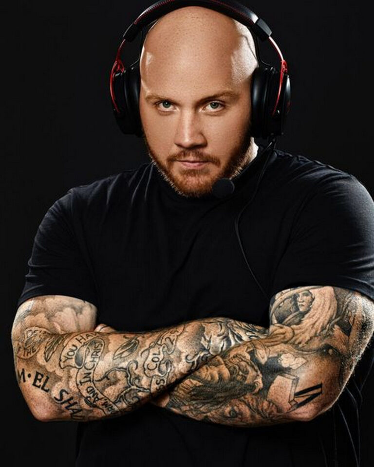 50 Most Handsome Gamers Around The World - Hood MWR