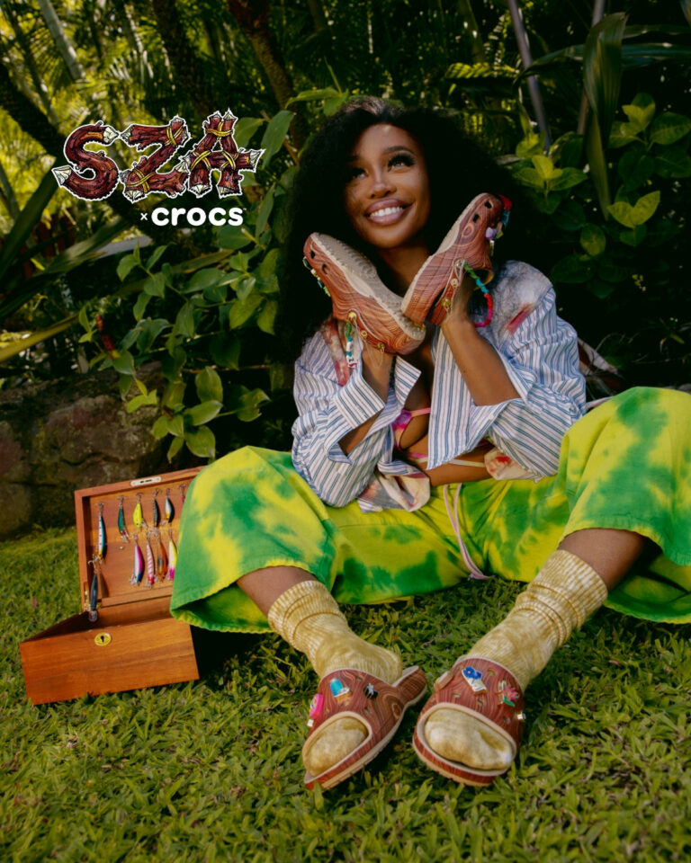 50 Celebrities Who Love Wearing Crocs - Hood MWR