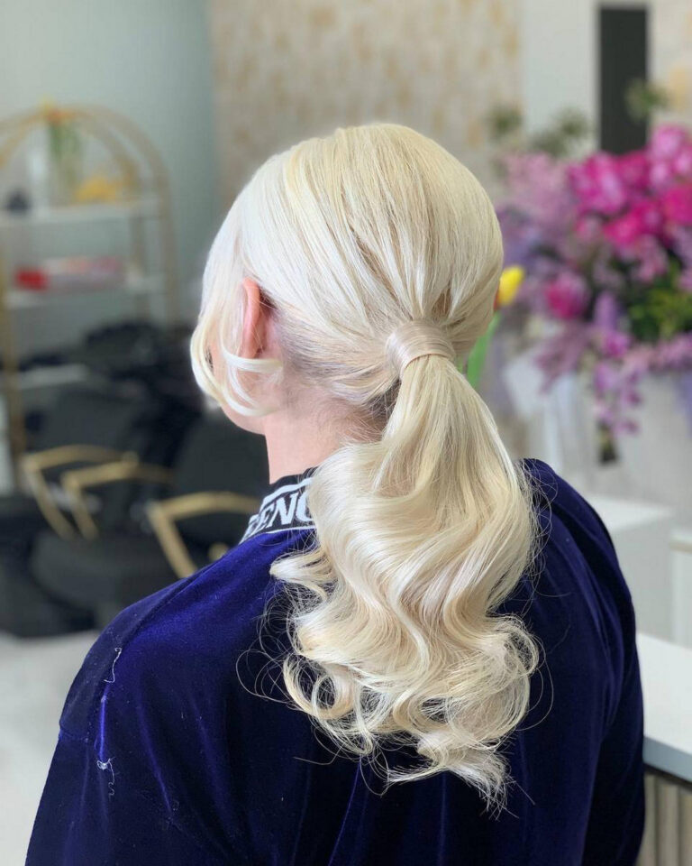 35 Hairstyles For Women In Their 50s: Ageless Beauty - Hood MWR