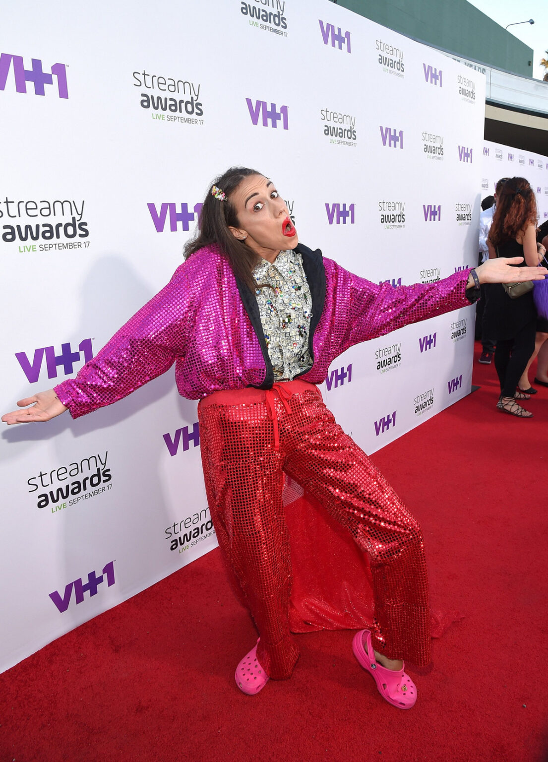 50 Celebrities Who Love Wearing Crocs - Hood MWR