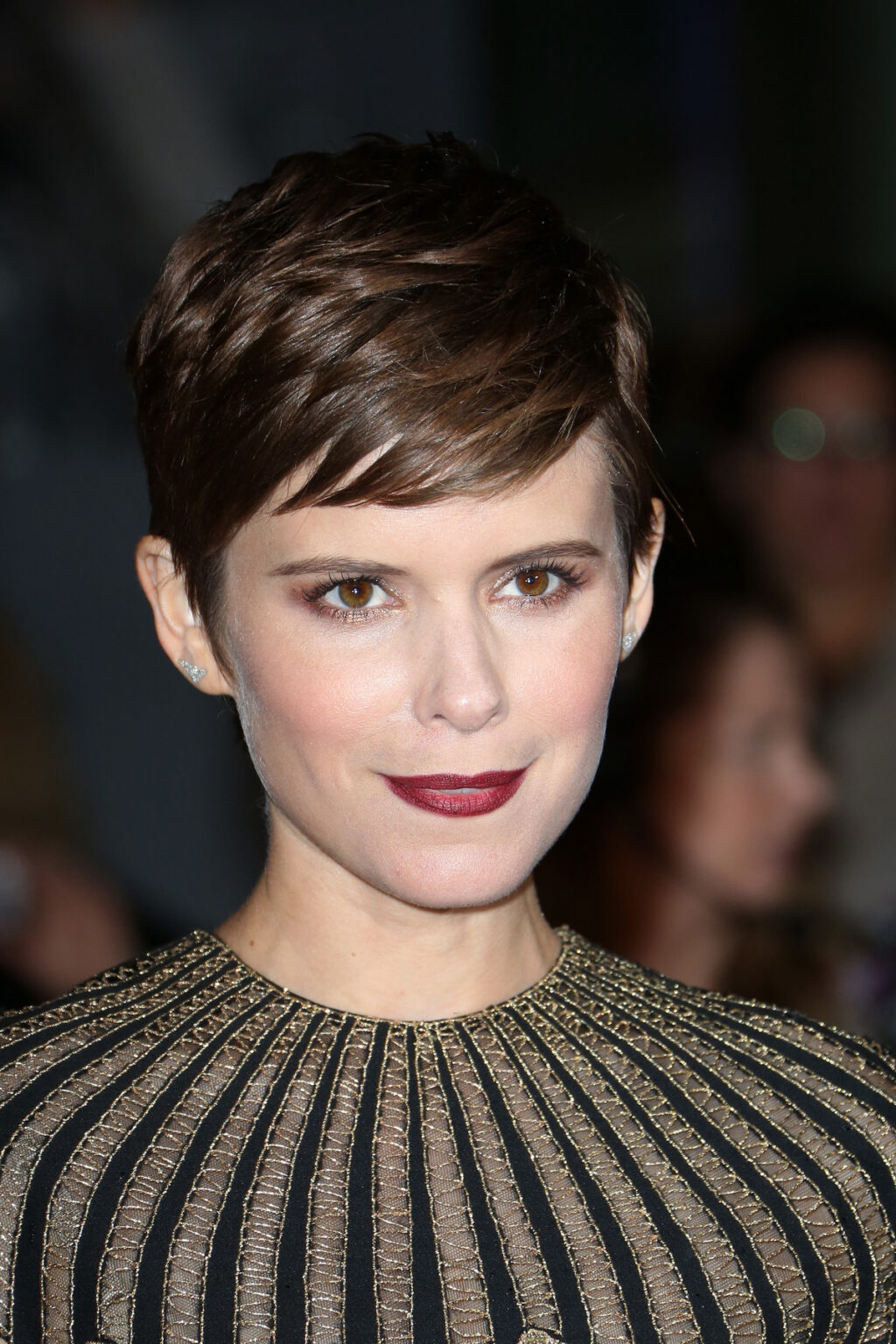 Top 50 Iconic Short Hair Celebrities with Beauty and Influence - Hood MWR