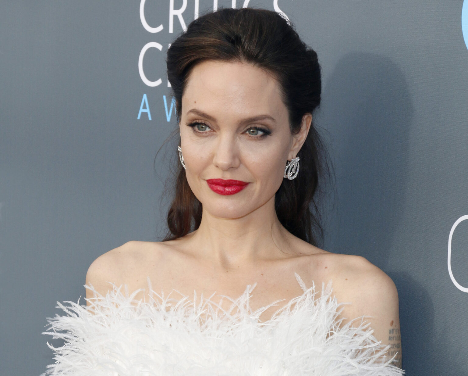 50 Famous Celebrities Who Have Opened Up About BPD - Hood MWR
