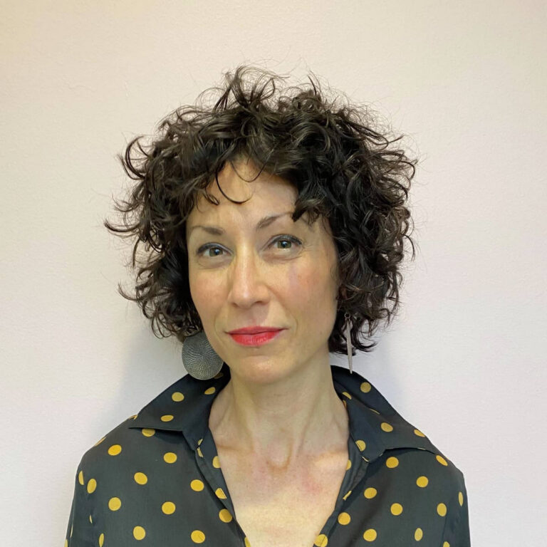 52 Flattering Curly Pixie Cut Ideas for All Face Shapes - Hood MWR