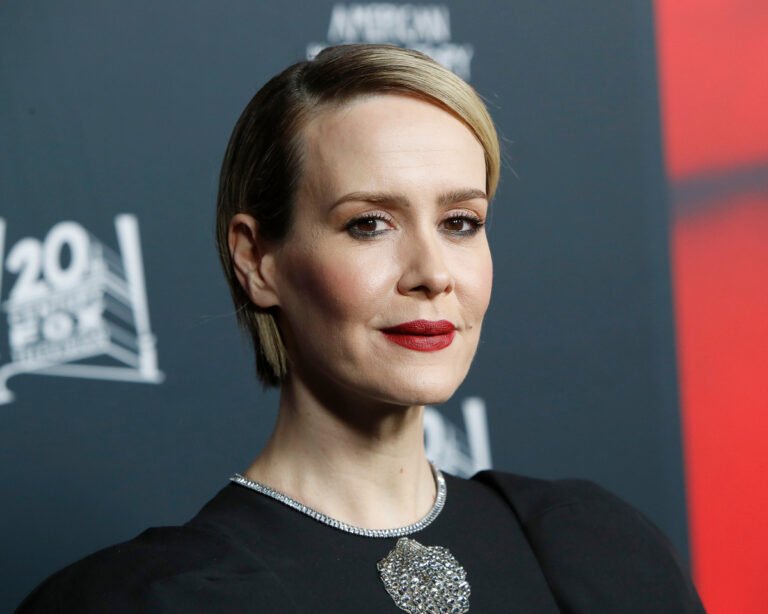 Top 50 Iconic Short Hair Celebrities with Beauty and Influence - Hood MWR