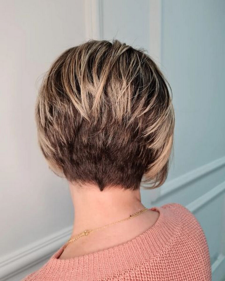 35 Short & Cute Hairstyles to Try in 2023 - Hood MWR