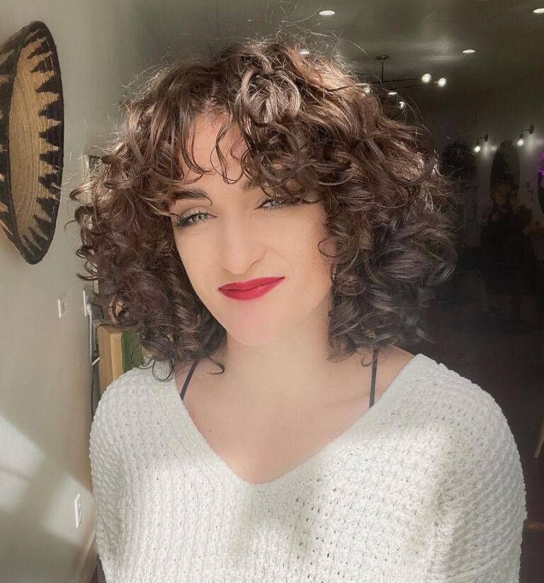 35 Beautiful Short Fluffy Hair For Women That Are Trending Now - Hood MWR