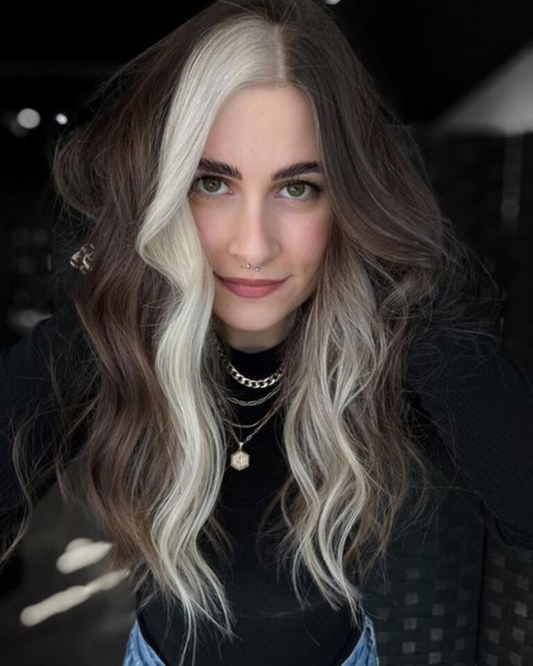 35 Peekaboo Highlight Hairstyles for Your Next Color - Hood MWR