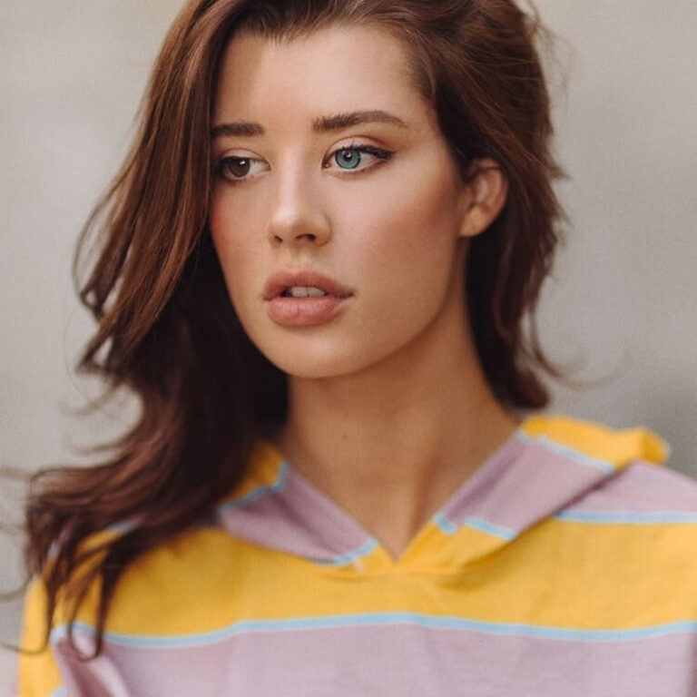 43 Celebrities Who Stand Out with Heterochromia - Hood MWR