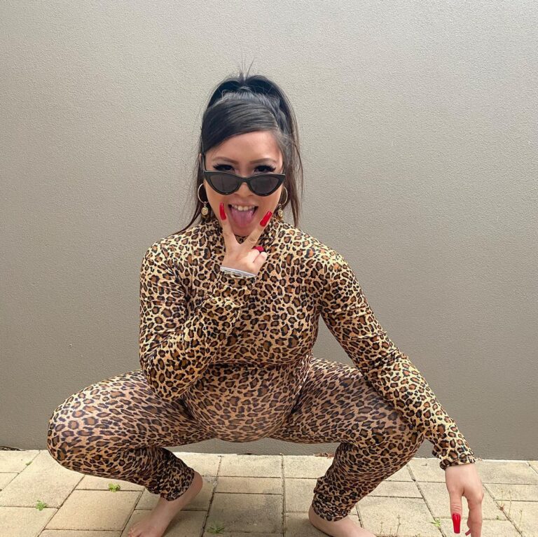 50 Easy Celebrity Costumes Ideas for a Last-Minute Halloween - Hood MWR