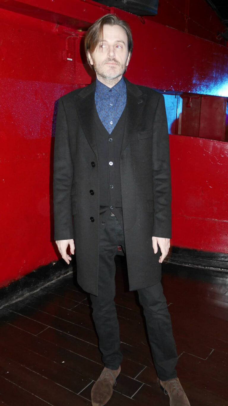 50 Celebrities With Autism Who Inspire Us All - Hood MWR