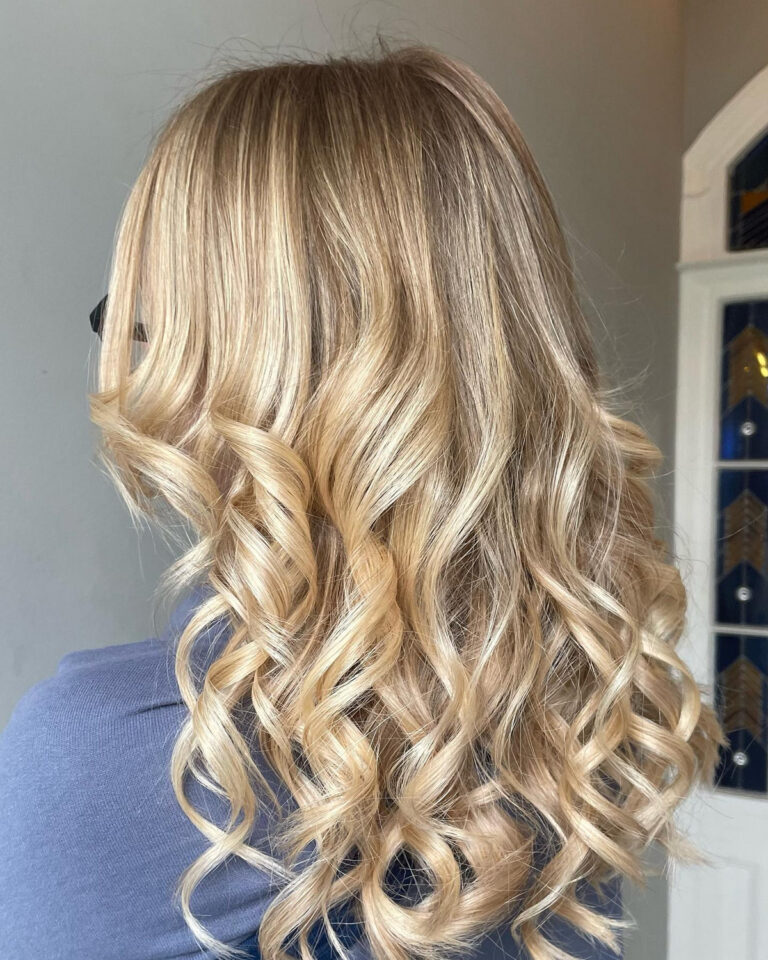 35 Golden Blonde Hair Color Ideas for a Radiant Look