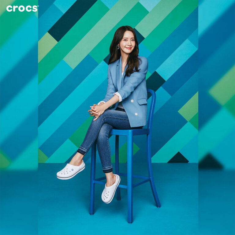 50 Celebrities Who Love Wearing Crocs - Hood MWR