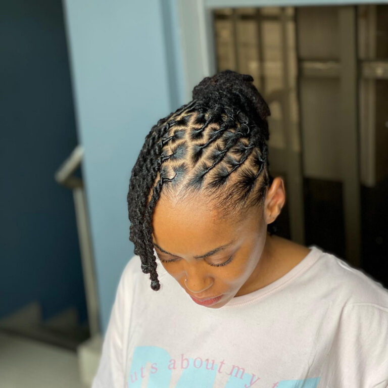 51 Stunning Long Dreadlock Hairstyles For Women - Hood MWR