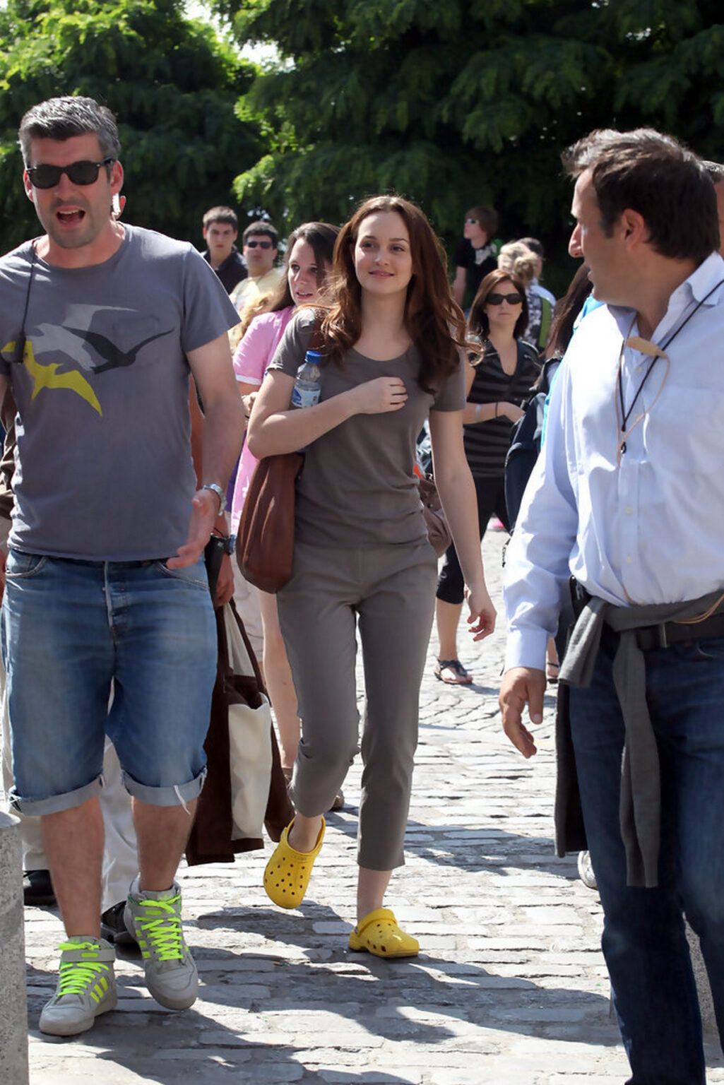 50 Celebrities Who Love Wearing Crocs - Hood MWR