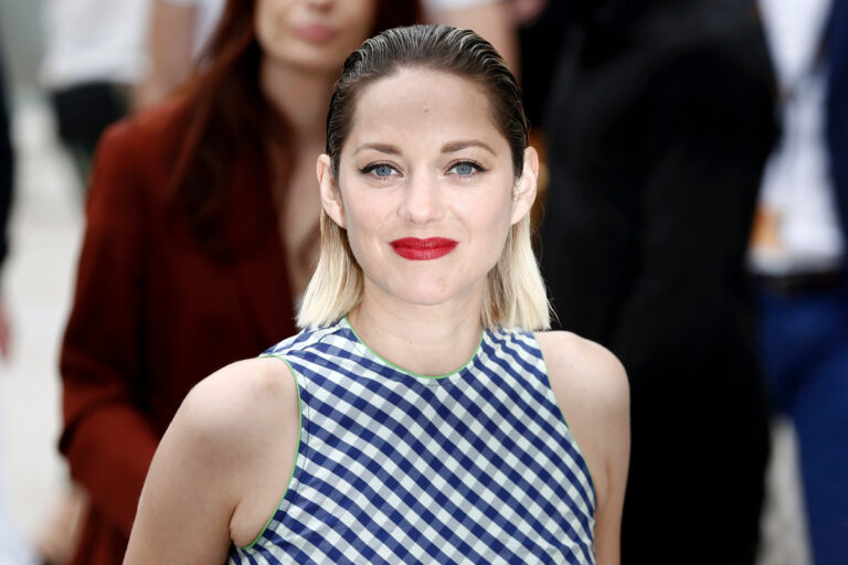 Top 50 Iconic Short Hair Celebrities with Beauty and Influence - Hood MWR