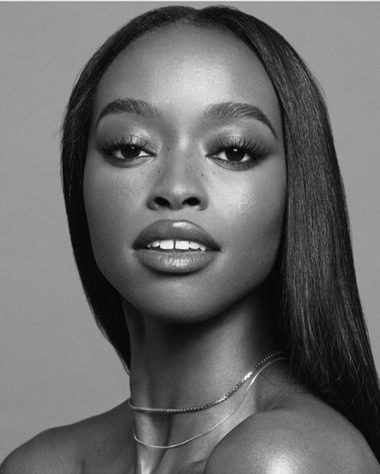 50 Celebrities Who Embrace Their Gap Teeth - Hood MWR