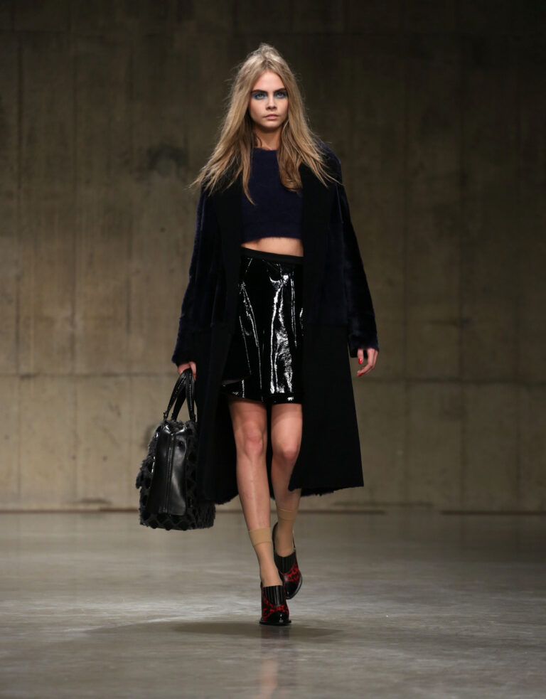 50 Famous Bow Legged Celebrities Show Us That Confidence is Key - Hood MWR