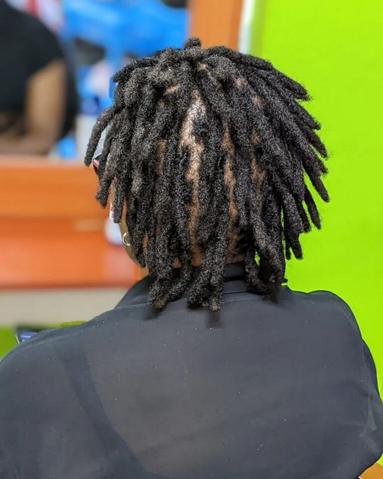 36 Short Dreads Hairstyles For Women of All Ages - Hood MWR