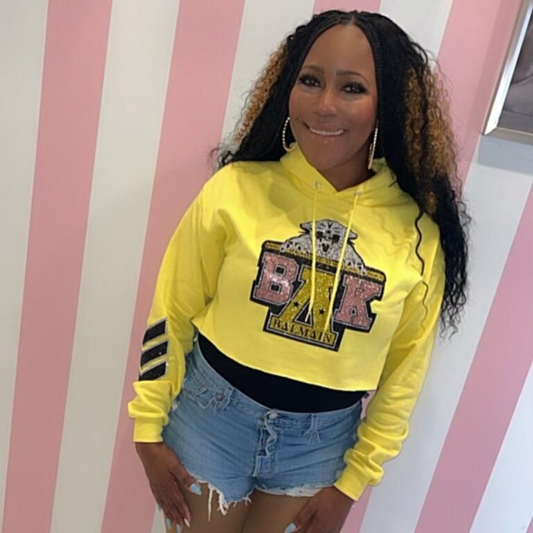 50 Easy Celebrity Costumes Ideas for a Last-Minute Halloween - Hood MWR