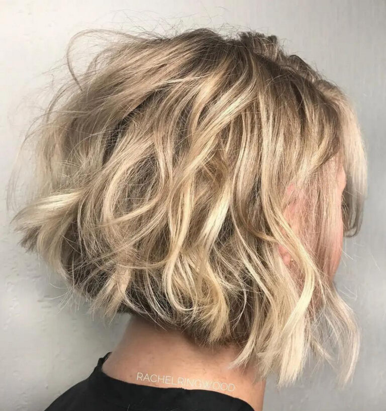 35 Beautiful Short Fluffy Hair For Women That Are Trending Now - Hood MWR