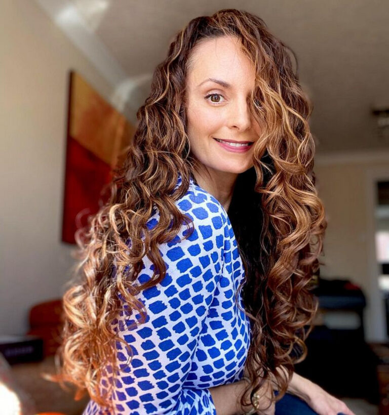 51 Gorgeous Long Haircuts For Thick Hair - Hood MWR