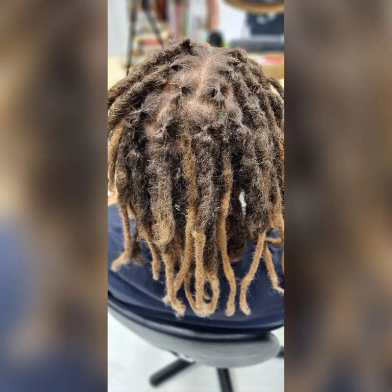 36 Short Dreads Hairstyles For Women of All Ages - Hood MWR