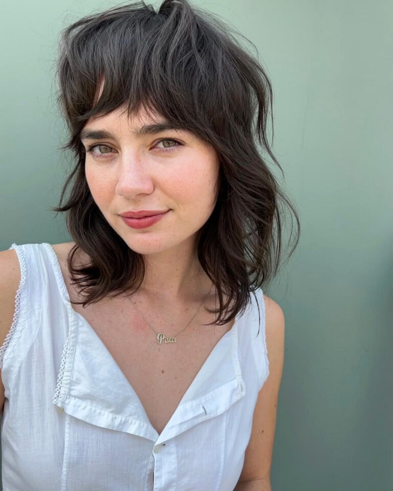 35 Beautiful Razor Cut Hairstyles For Women 2023 - Hood MWR