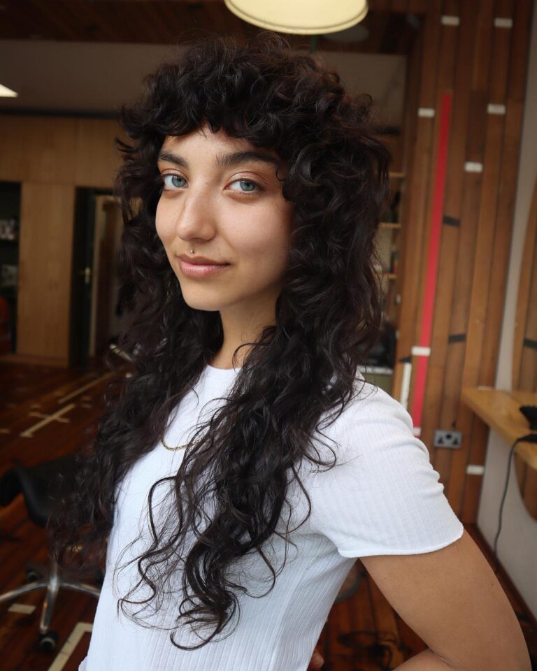 52 Women’s Curly Mullet Hairstyles: Embrace the Stylish Revolution