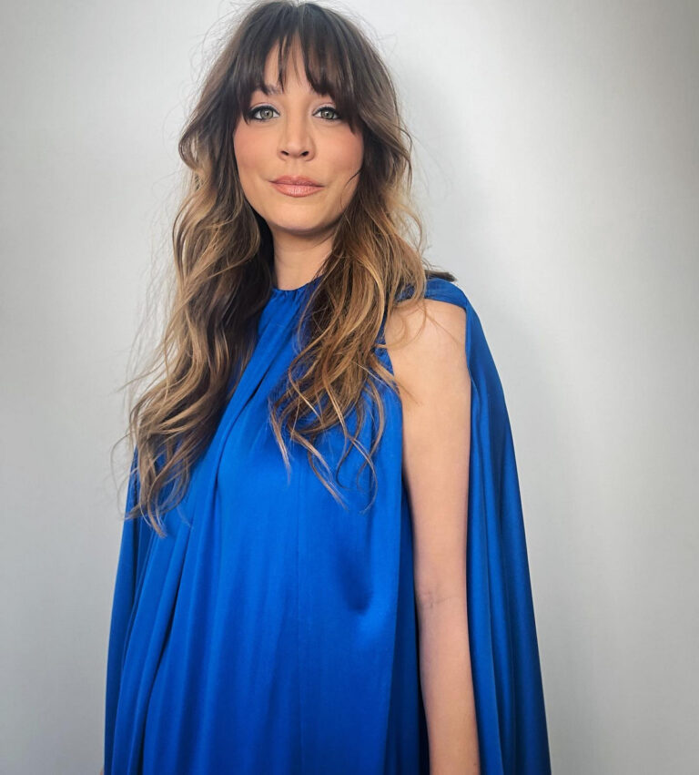 35 Glamorous Kaley Cuoco Hairstyles to Inspire Your Look - Hood MWR