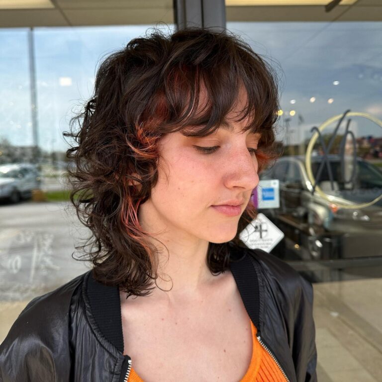 52 Women’s Curly Mullet Hairstyles: Embrace the Stylish Revolution