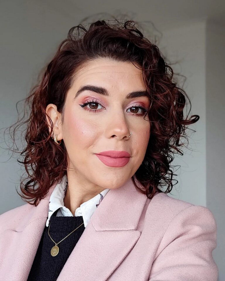 71 Short Curly Hairstyles to Transform Your Look - Hood MWR