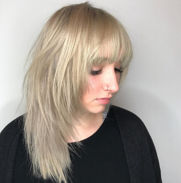 35 Beautiful Razor Cut Hairstyles For Women 2023 - Hood MWR