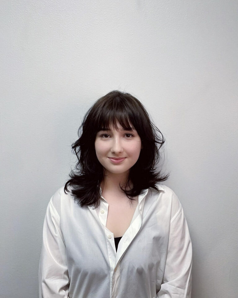 44 Must-Try Wispy Bangs Hairstyles In 2023 - Hood MWR