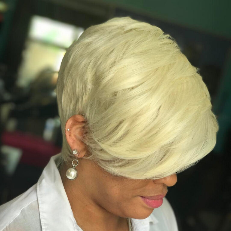 35 Beautiful Razor Cut Hairstyles For Women 2023 - Hood MWR