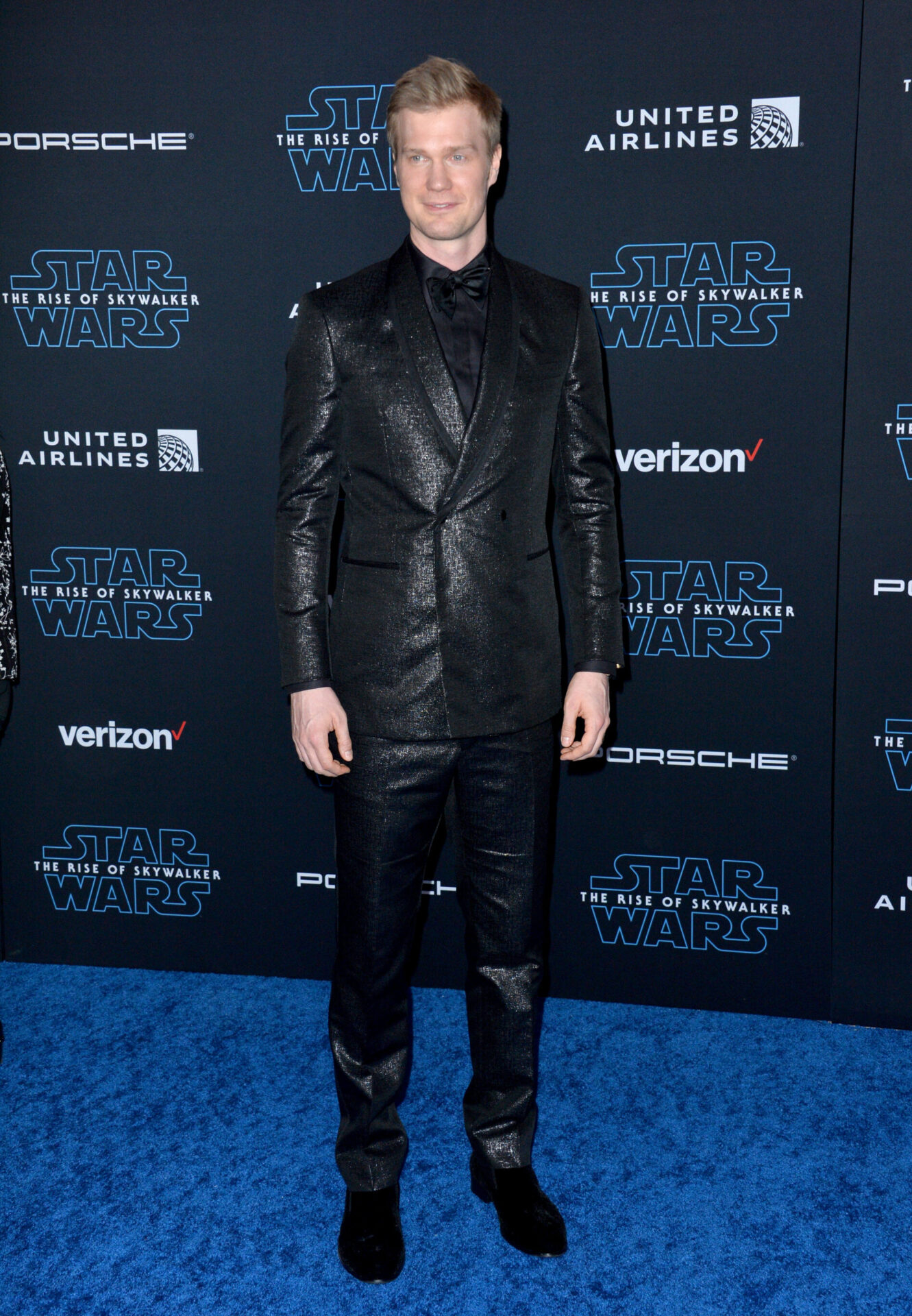 50 Tallest Male Celebrities from 6 ft to 7ft Tall - Hood MWR