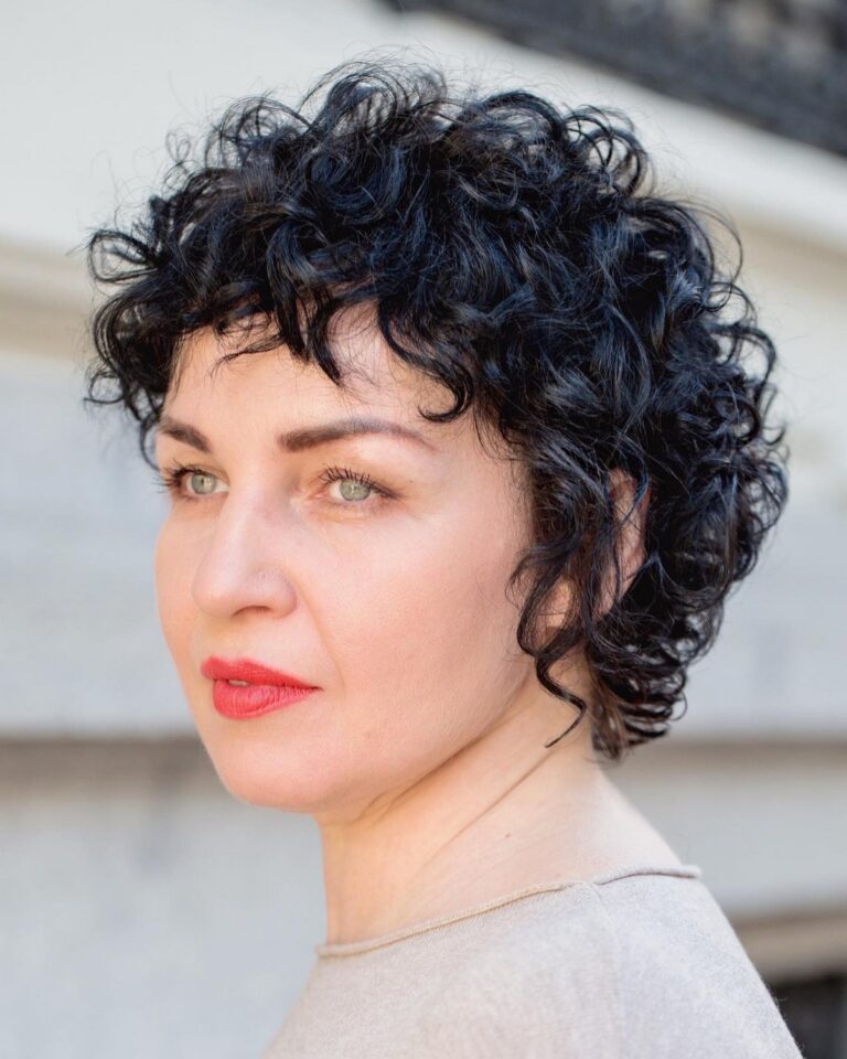 52 Women's Curly Mullet Hairstyles: Embrace the Stylish Revolution ...