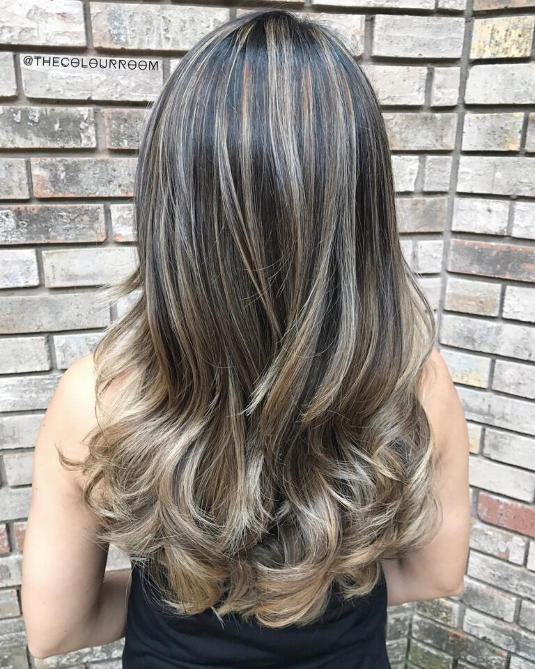 35 Beautiful Razor Cut Hairstyles For Women 2023 - Hood MWR