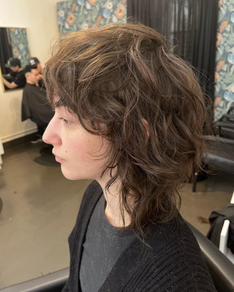 52 Women’s Curly Mullet Hairstyles: Embrace the Stylish Revolution