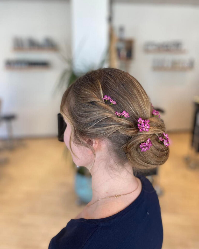 35 Trendy Hawaiian Hairstyles For This Summer 2023 - Hood MWR