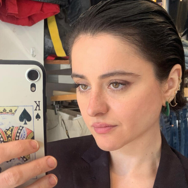 41 Slicked-Back Hairstyles For Men And Women