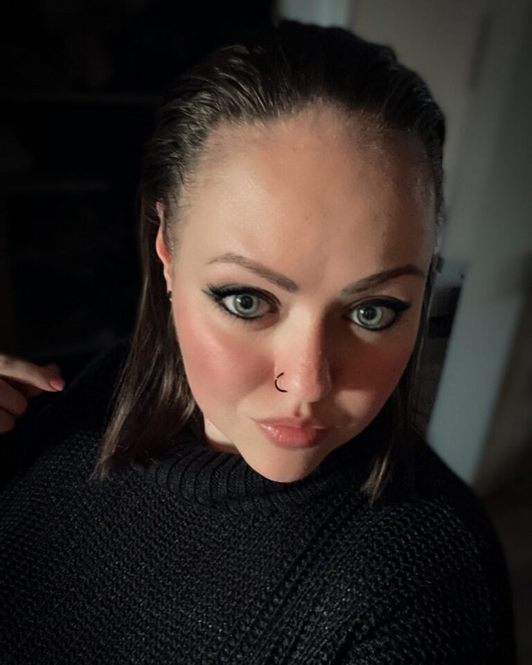 41 Slicked-Back Hairstyles For Men And Women