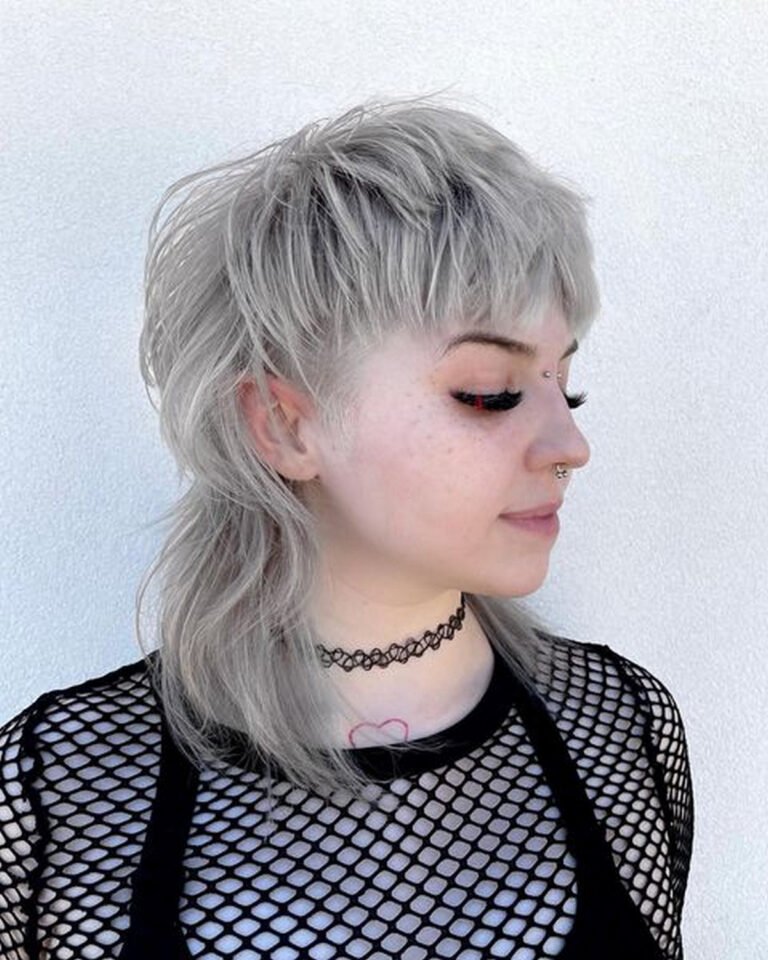 74 Colorful Punk Hairstyles For Women in 2023 - Hood MWR