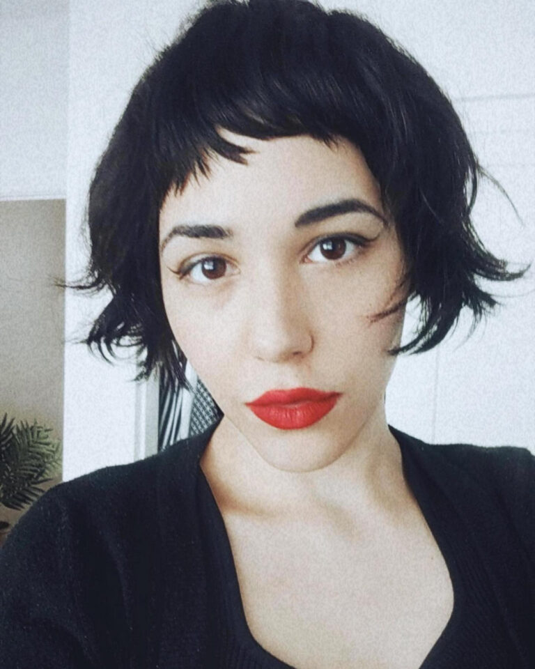 35 Beautiful Razor Cut Hairstyles For Women 2023 - Hood MWR